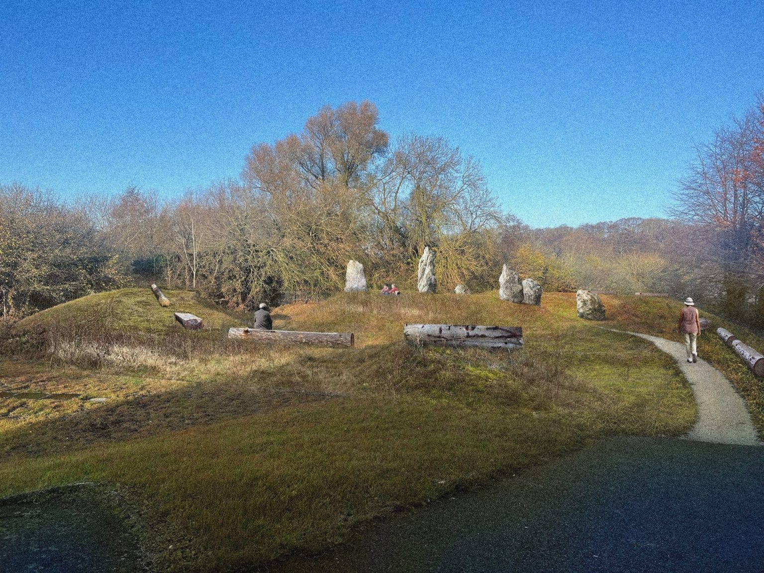 Luton Henge - Revoluton